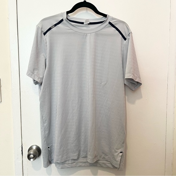 RHONE | Shirts | Rhone Blue Technical Workout Tee Shirt Blue Large ...